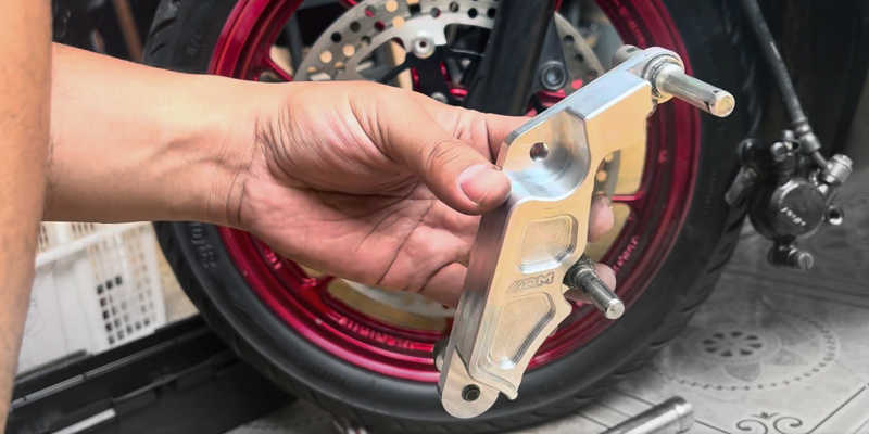 Cara Memasang Bracket Kaliper Rem Cakram Motor